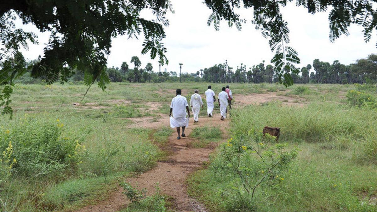 Council flays State for delaying panchami land distribution - The Hindu