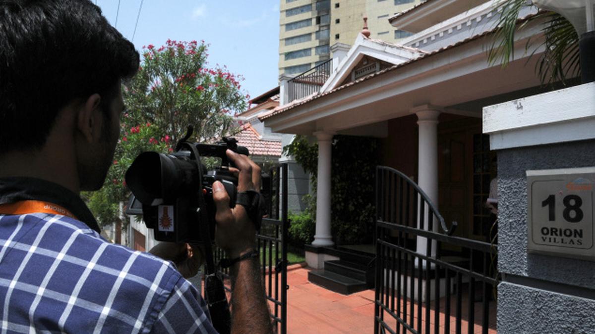 Sreesanth trusted friends implicitly, says mother - The Hindu