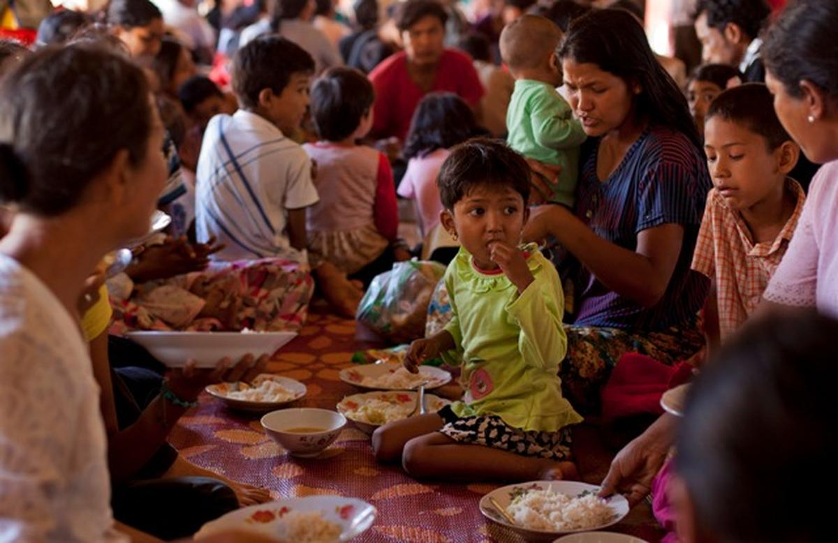 Myanmar Muslims shelter in monastery - The Hindu