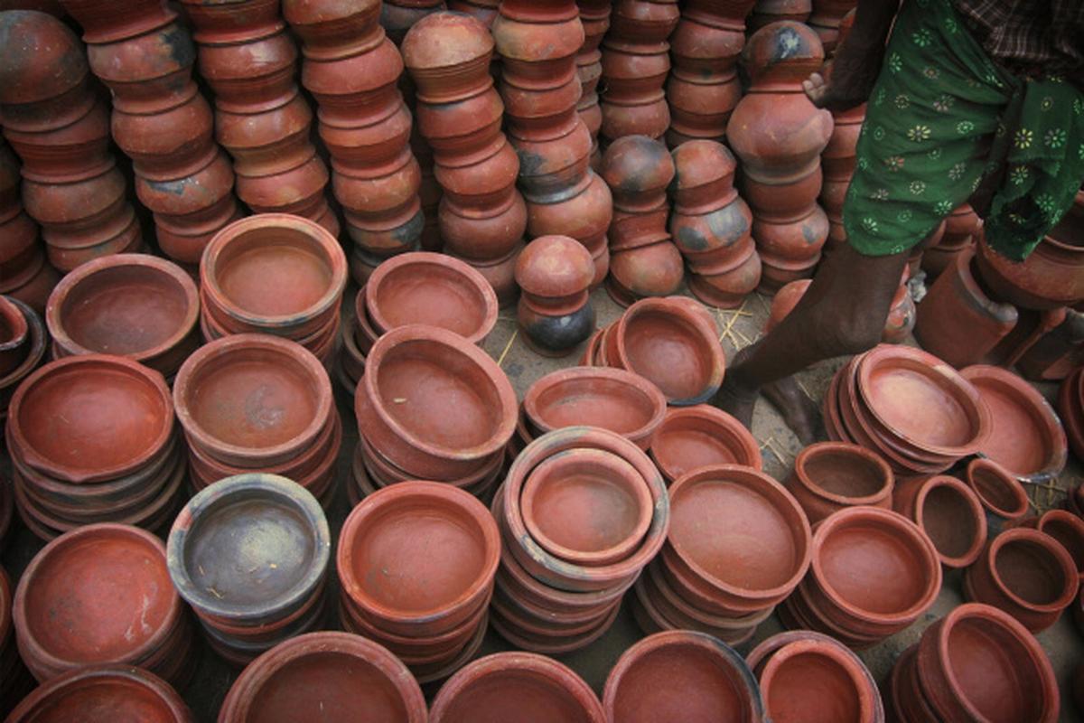 Photofile: The fuming pots - The Hindu