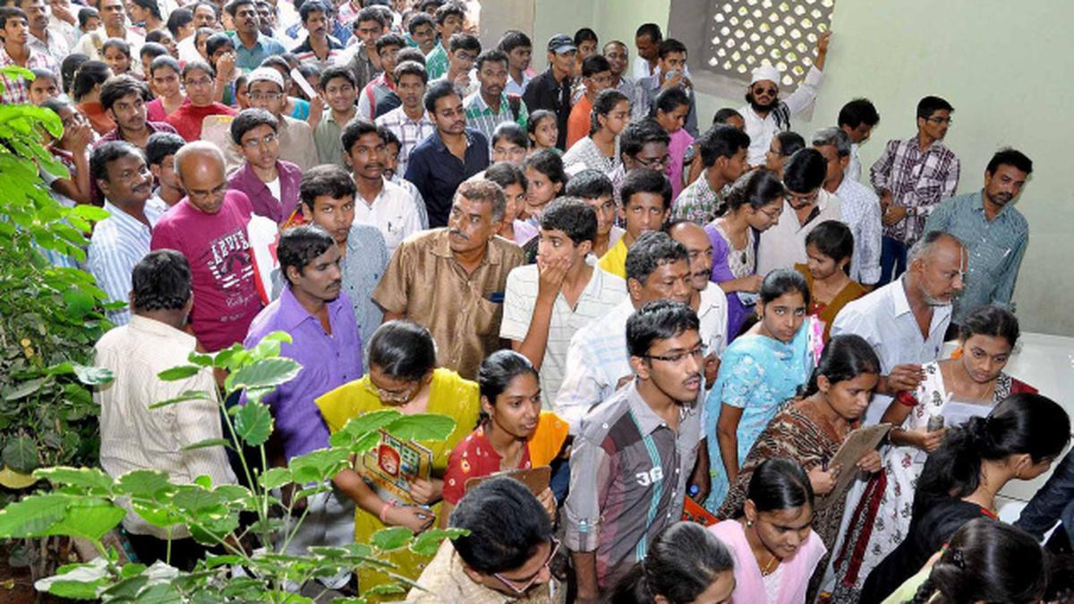 JEE Main passes off smoothly - The Hindu