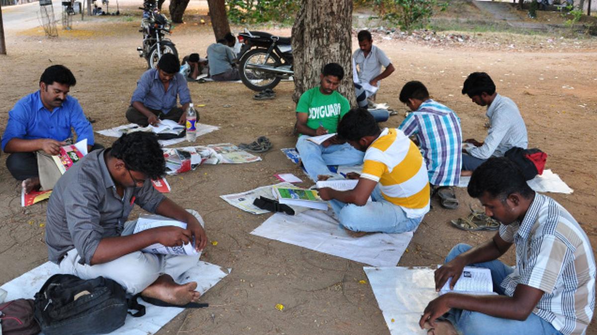 Tallakulam park an ideal locale to prepare for exams - The Hindu