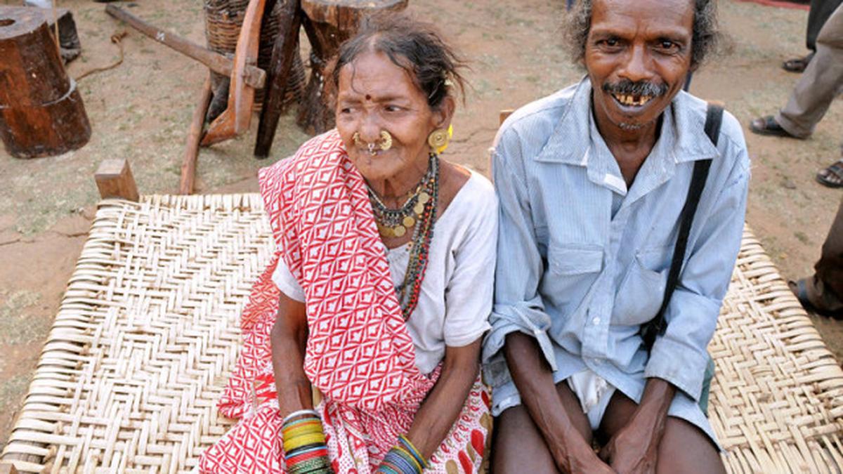 Konda Reddi tribals rooted to traditions - The Hindu