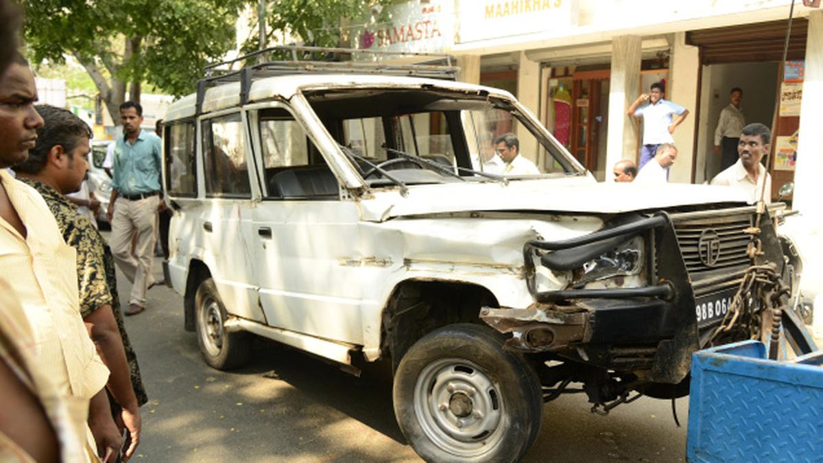 Driver ejected out of car dies - The Hindu