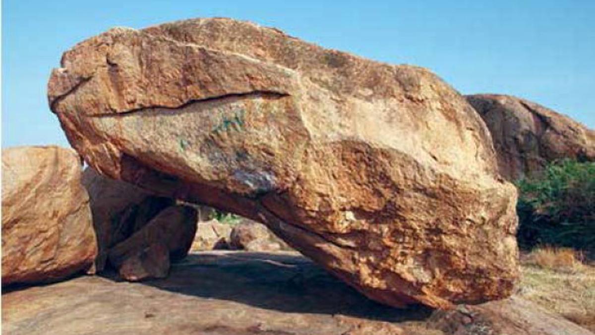 Unearthing stories from stone - The Hindu