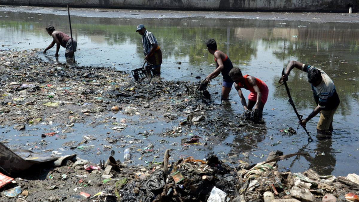 Yatra against manual scavenging reaches Mumbai - The Hindu
