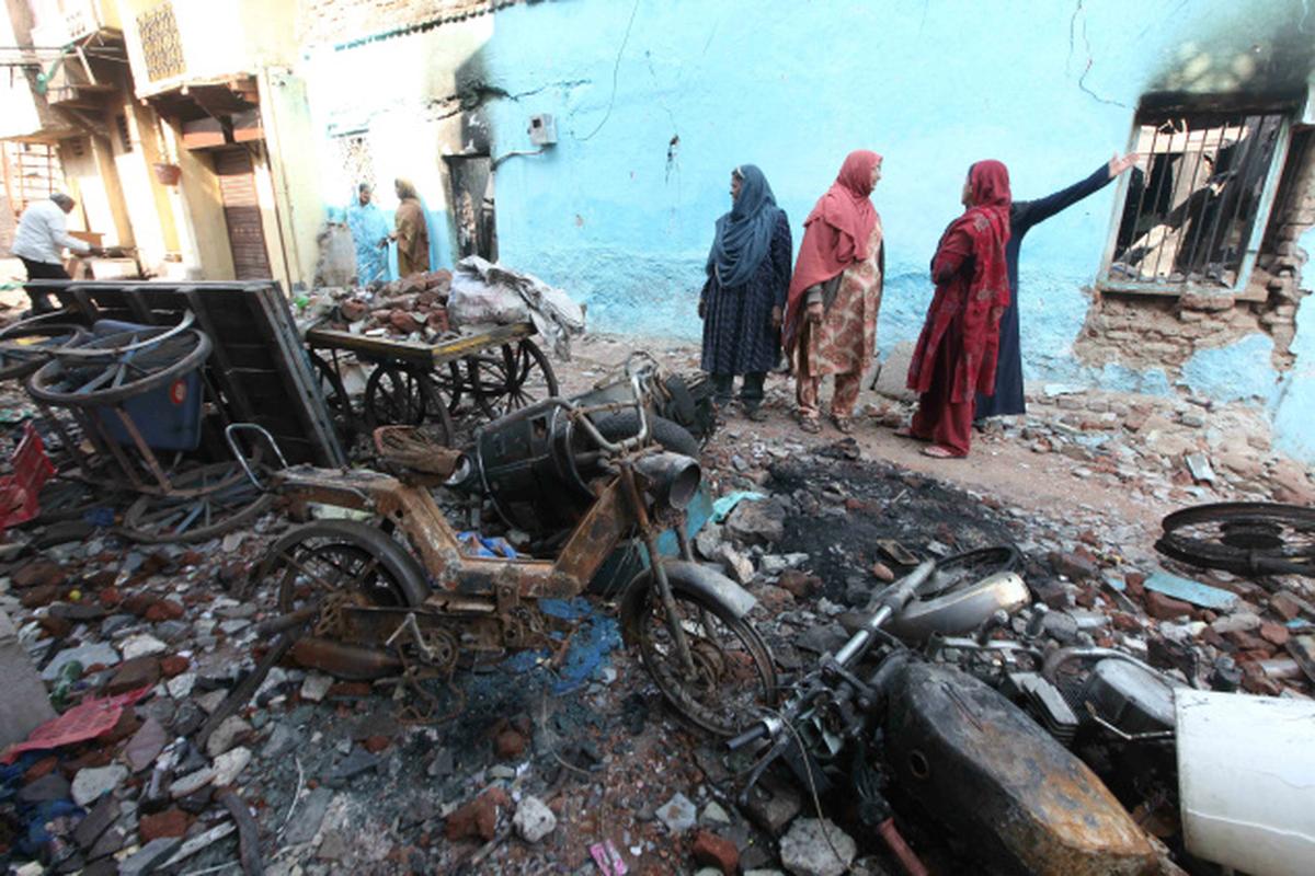 Curfew continues in violence-hit Dhule - The Hindu