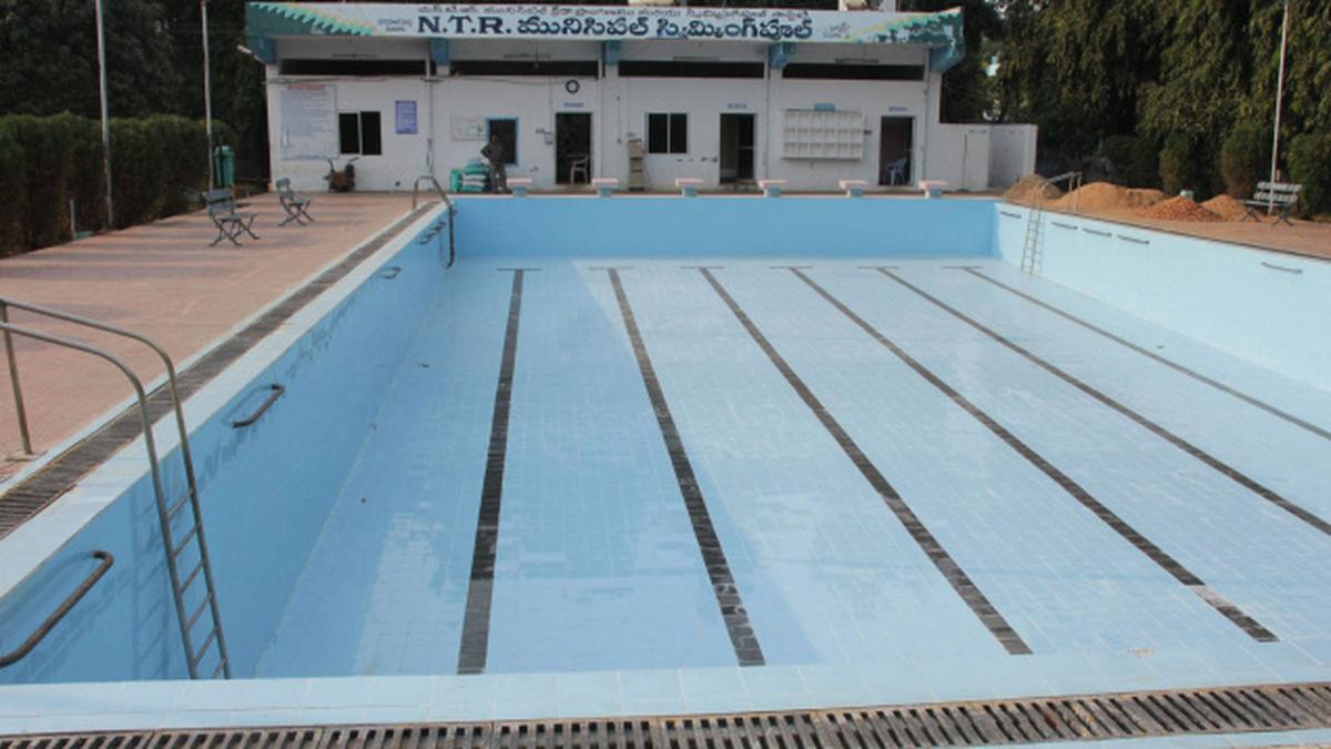 GMC plan on swimming pool draws flak - The Hindu