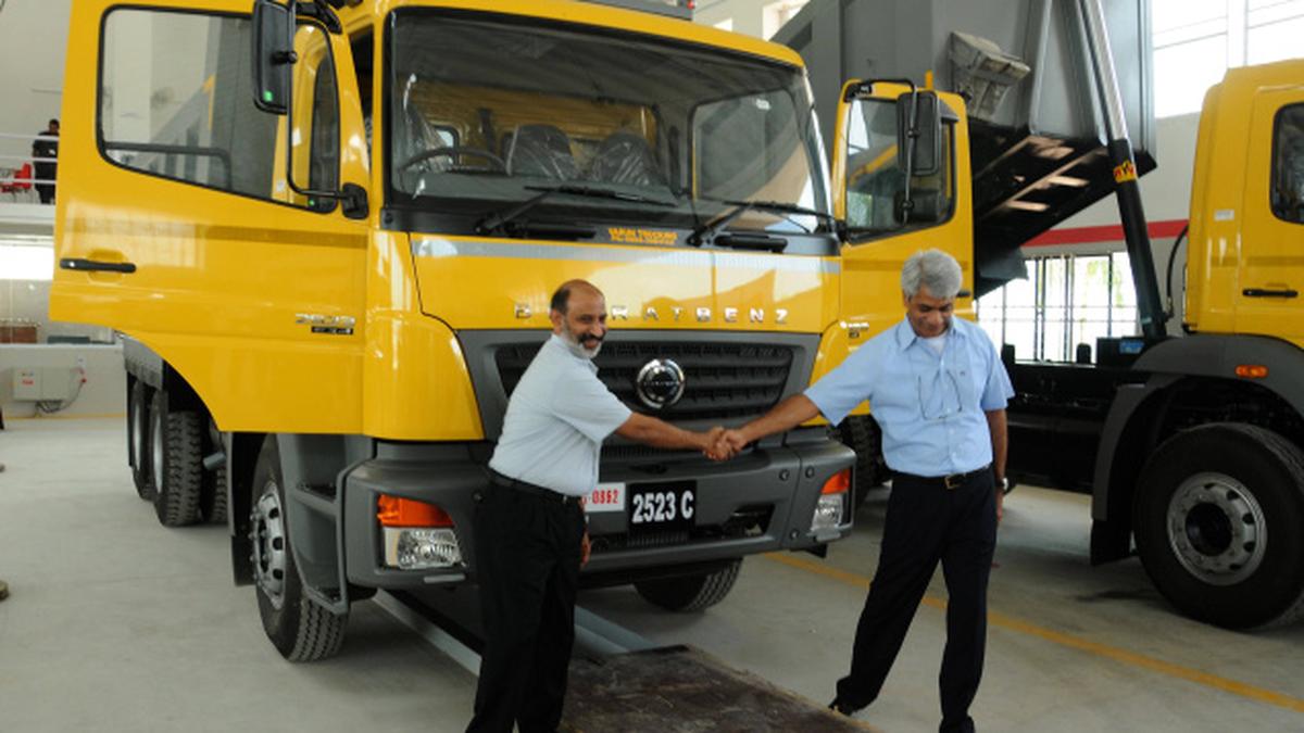 Daimler India unveils dealership in Vijaywada - The Hindu