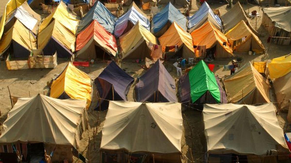 Kalpwasis make a beeline for Sangam - The Hindu