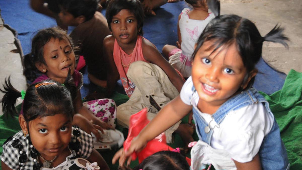 Children in anganwadis to get fruit once a week - The Hindu