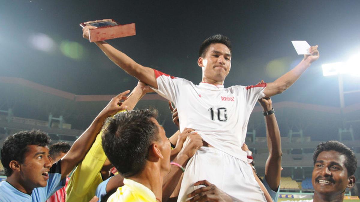 Mawia puts Services in final - The Hindu