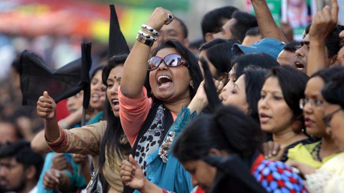 Six killed in fresh Bangladeshi riots - The Hindu