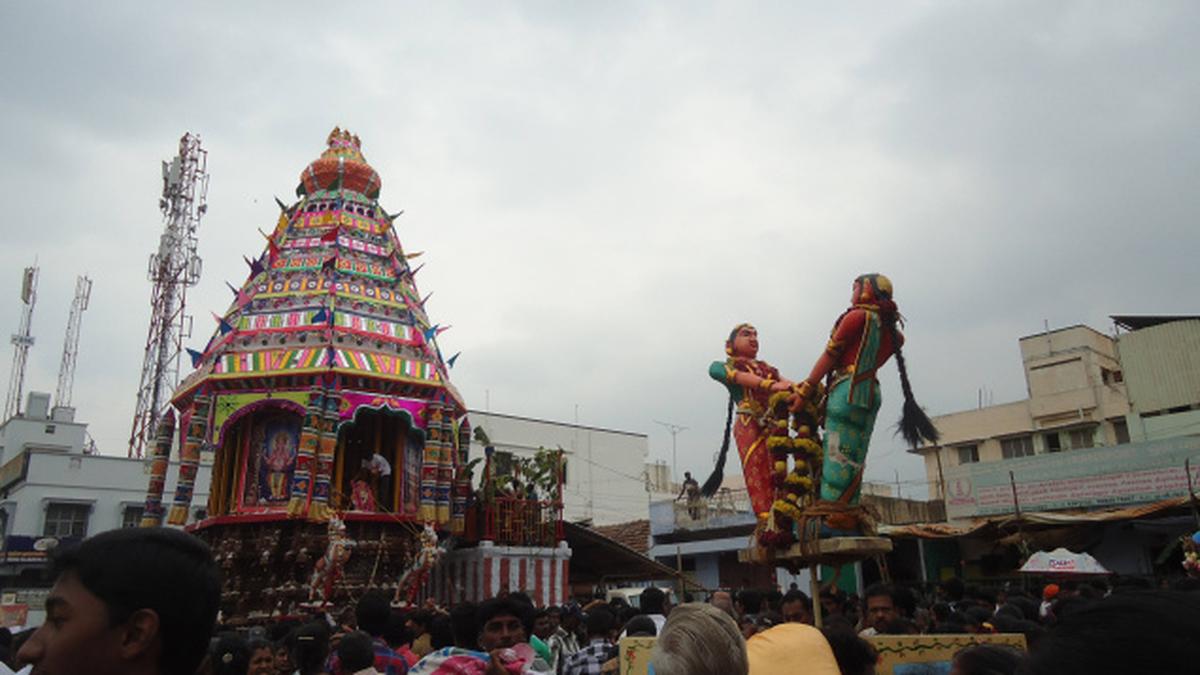 Ther and the thiruvizha - The Hindu