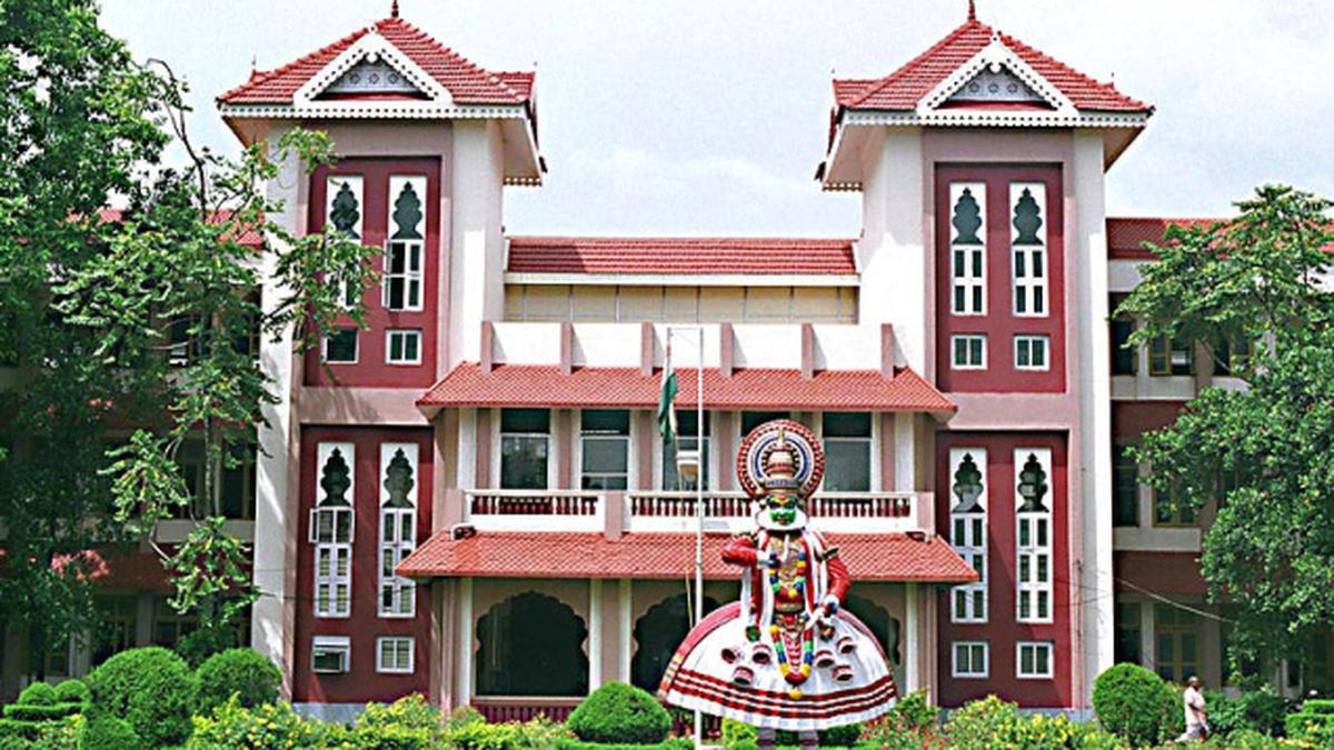 Cusat out of race for IIEST status - The Hindu