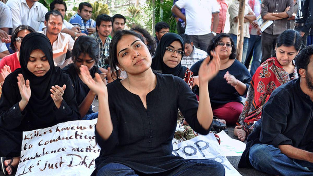 EFLU students call off bandh - The Hindu