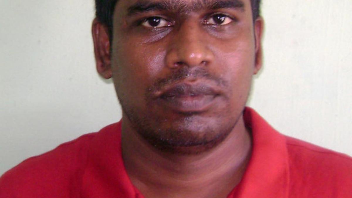 Gangster wanted in 39 cases held - The Hindu