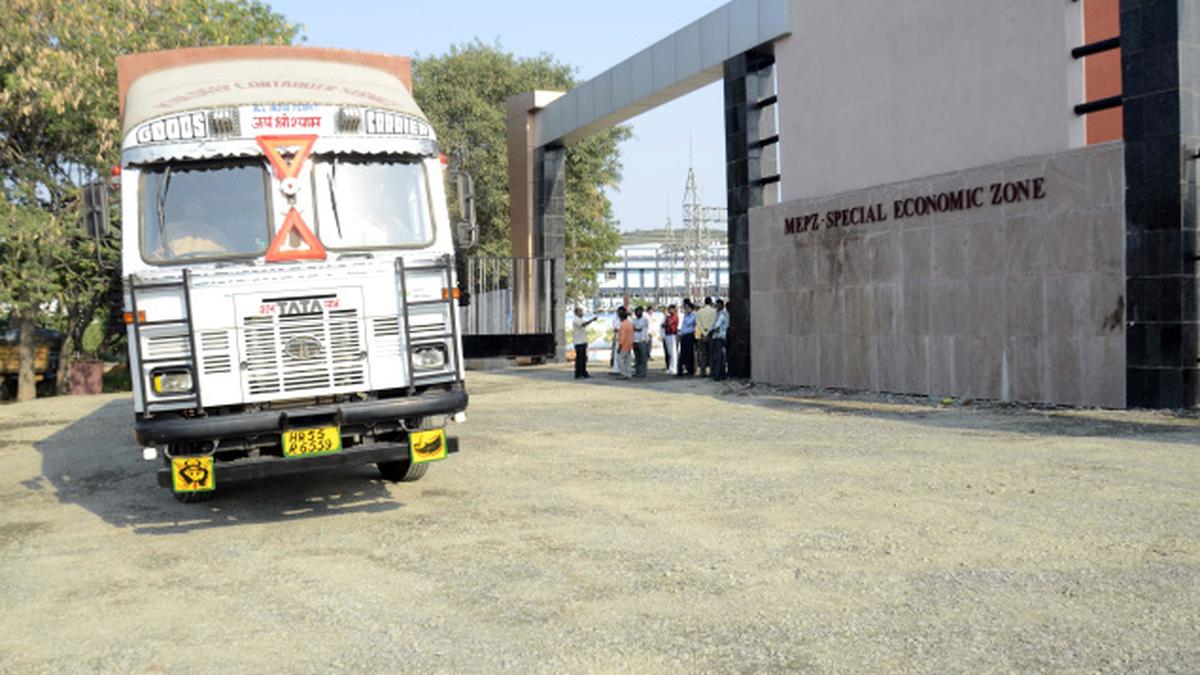 New gate at Tambaram SEZ to end traffic hassles on GST Road - The Hindu