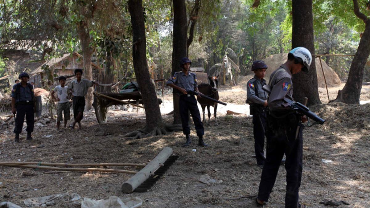 Myanmar sectarian clash toll hits 43 - The Hindu