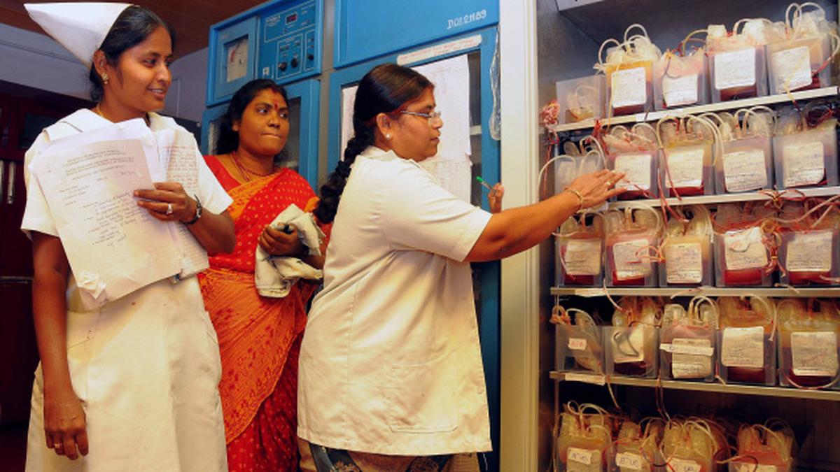 Madurai government hospital blood bank sets a record - The Hindu