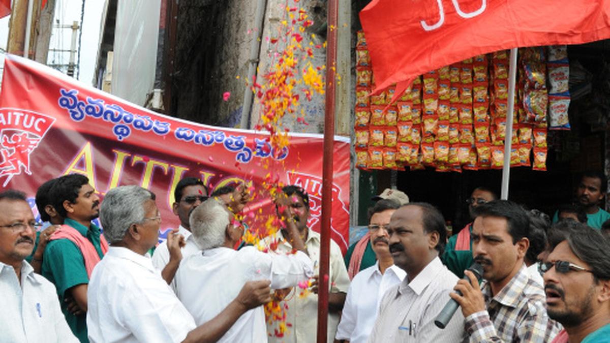 AITUC vows to continue fight against anti-worker policies - The Hindu
