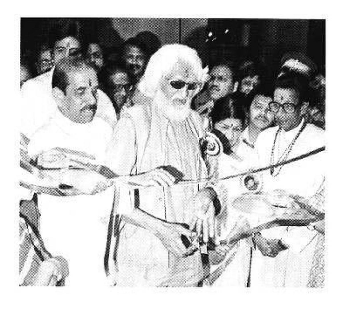 Bal Thackeray (1926-2012) - The Hindu