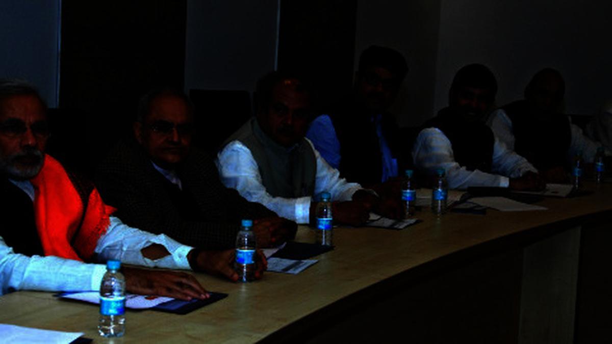 Navnirman leader may take on Modi - The Hindu