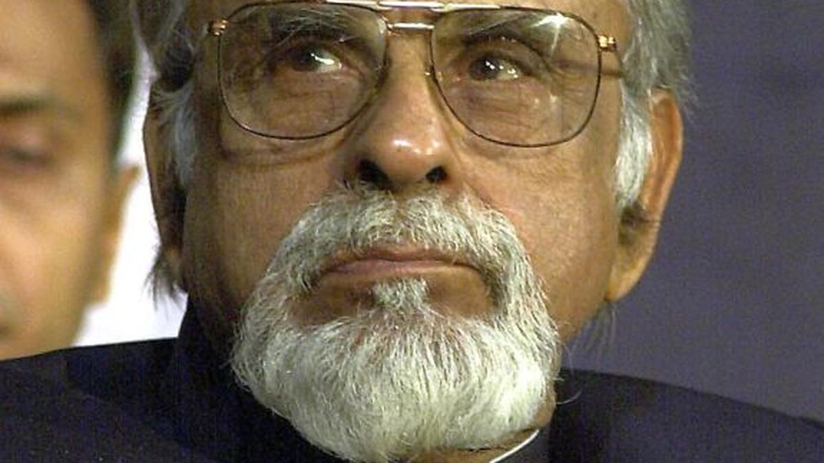 I.K. Gujral, author of key foreign policy doctrine, dies at 92 - The Hindu