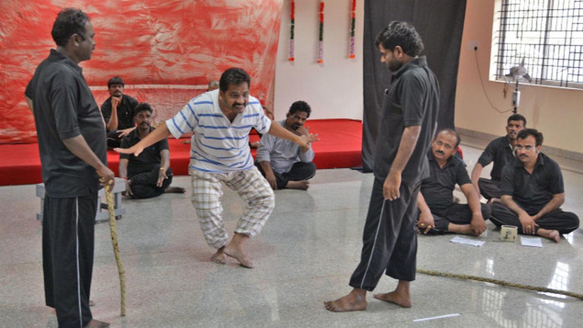 All the world’s still a stage for Samudaya - The Hindu