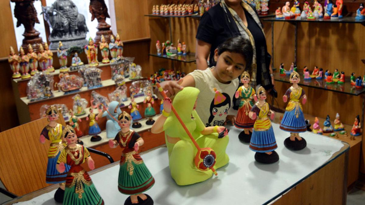 Showcasing authentic Tamil art - The Hindu
