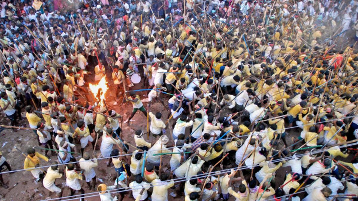 Devaragattu revelry leaves 107 injured - The Hindu