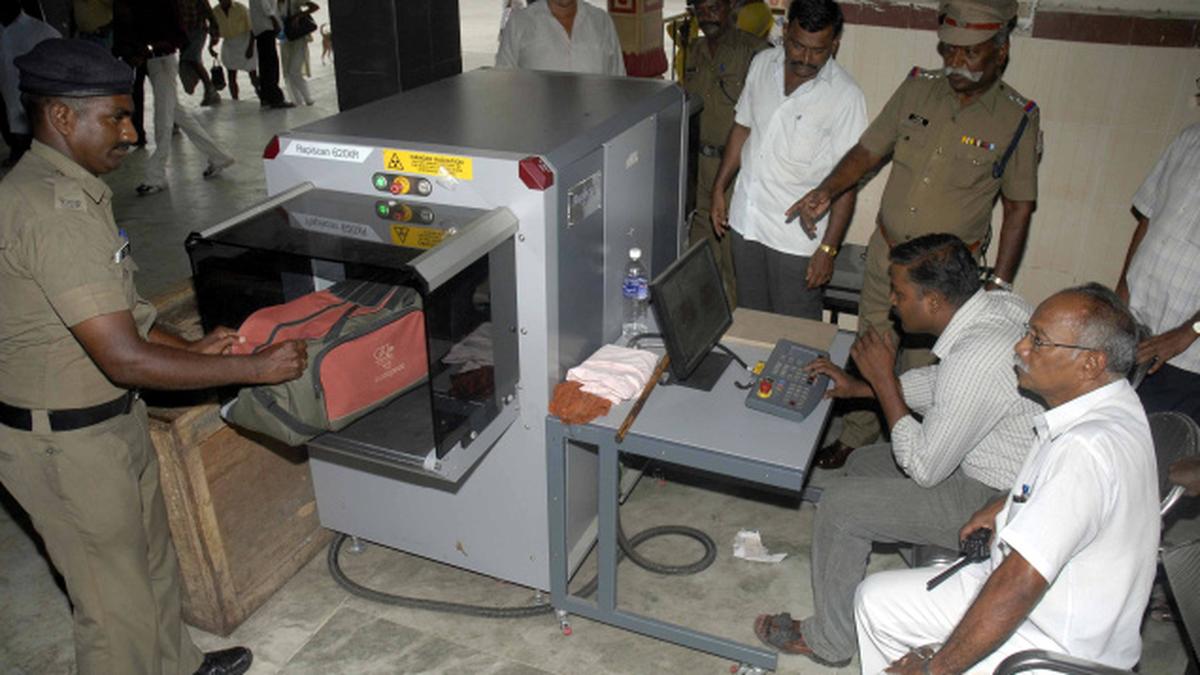 Station gets bag scanning machine - The Hindu