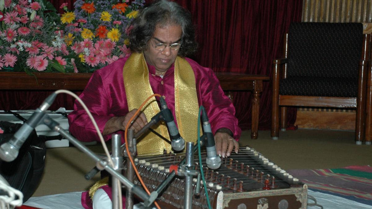 Weaving the magic wand of the santoor - The Hindu