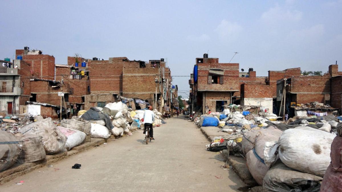 Bhalswa resettlement colony makes headway on woman power - The Hindu