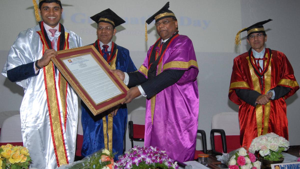 Management students urged to retain values - The Hindu