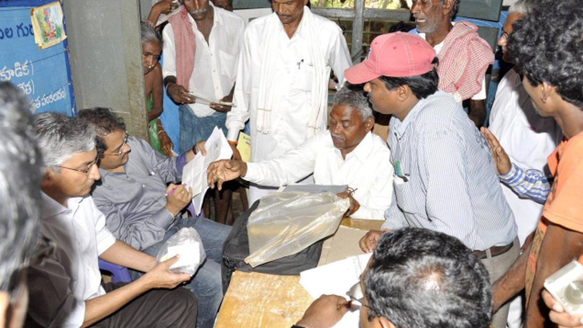 Another experts’ team visits Uddanam - The Hindu