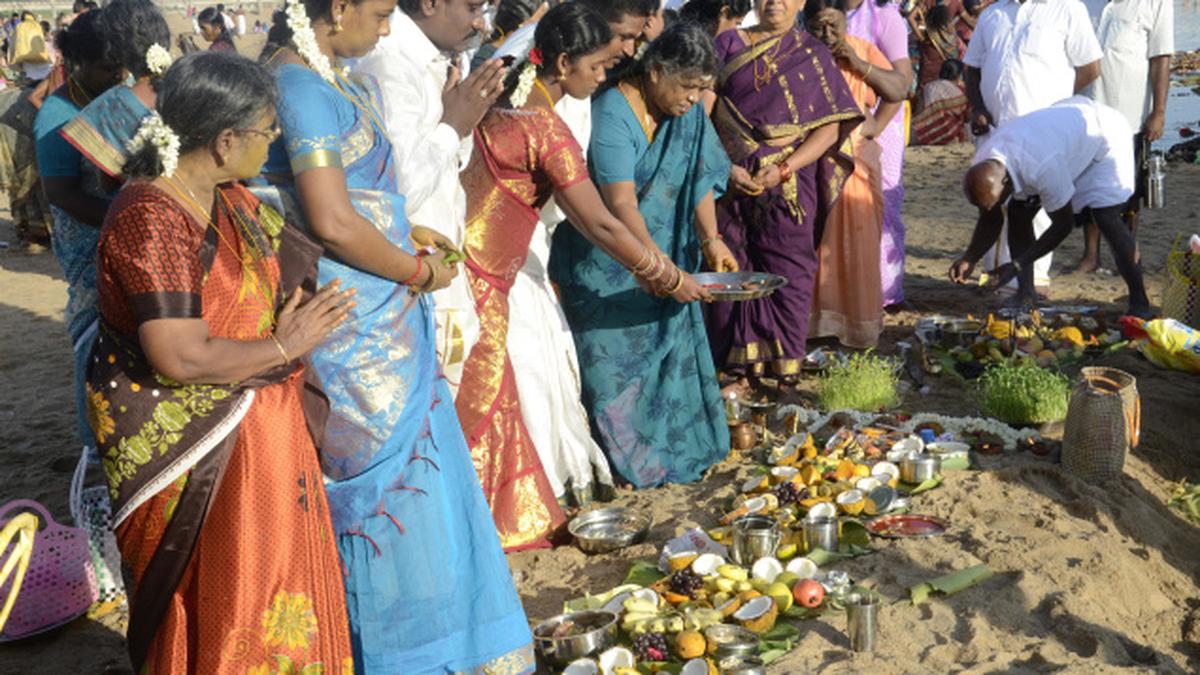 Aadi Perukku turns out to be symbolic than real - The Hindu