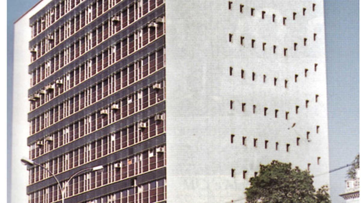 When India’s ‘tallest building’ was born amid cloudy skies - The Hindu