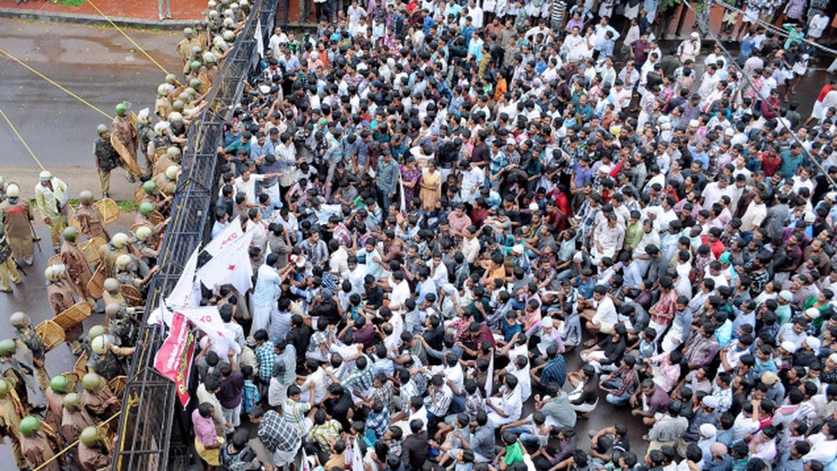 DYFI march ends peacefully - The Hindu