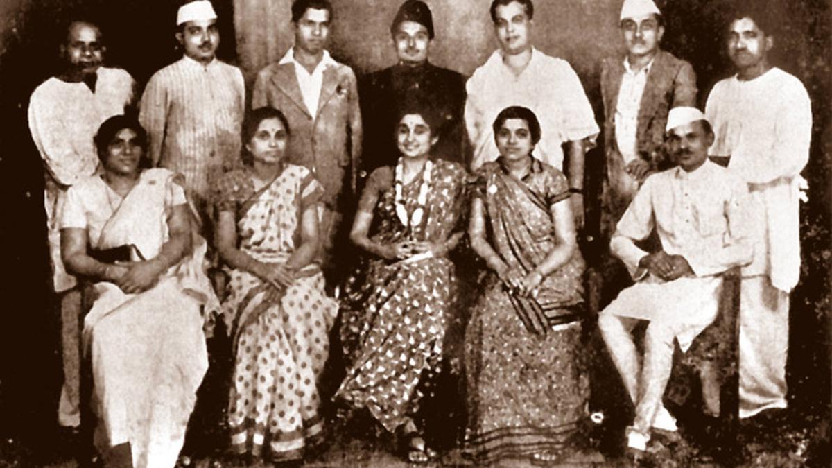 A revolutionary and a singer - The Hindu