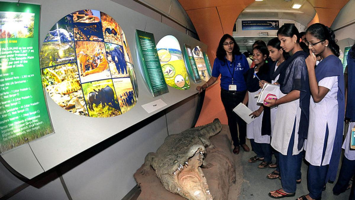 Science Express expo gets under way - The Hindu
