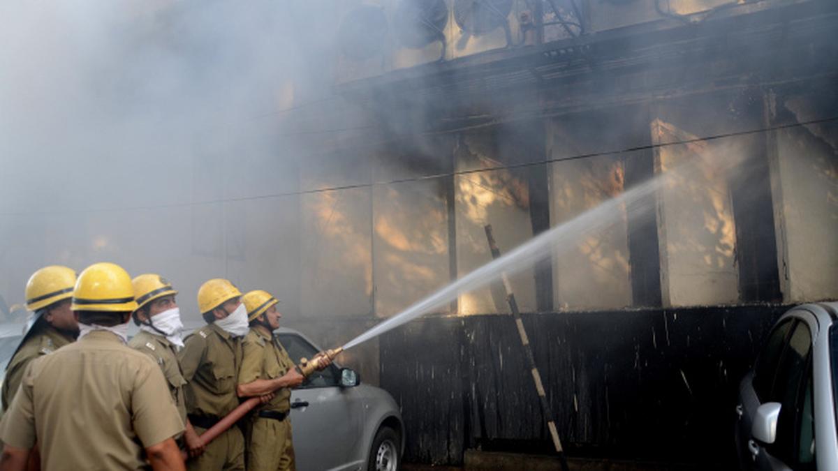 Major fire at bank premises in Delhi - The Hindu