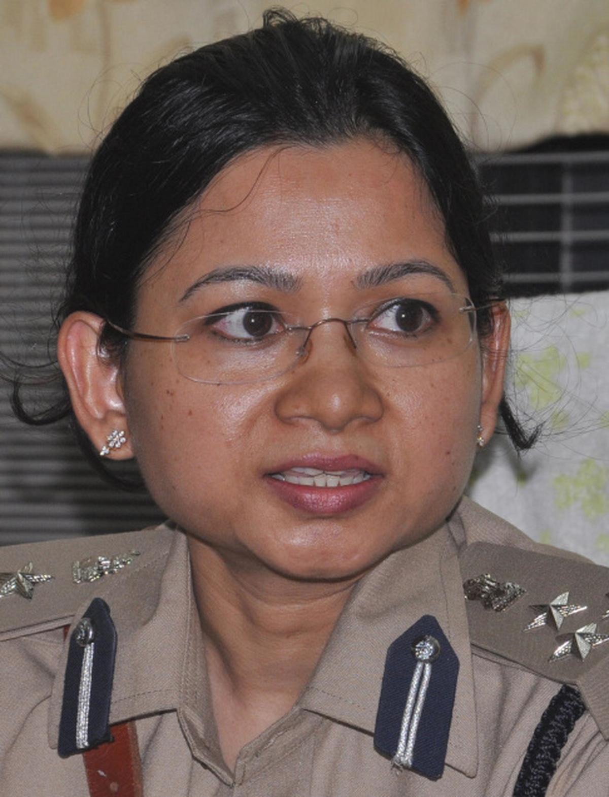 Swati Lakra takes over as DIG - The Hindu