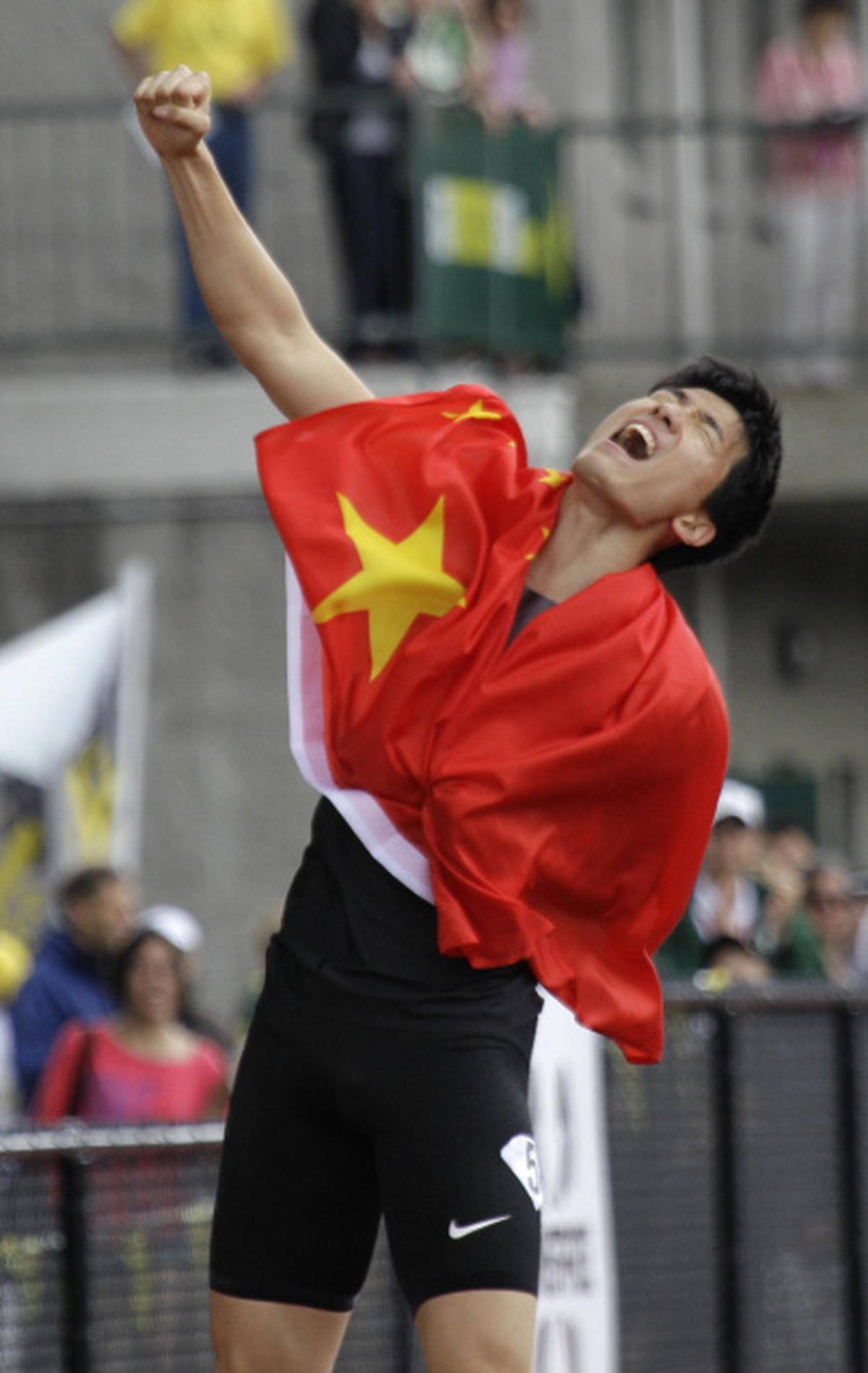 Liu Xiang equals men’s 110m hurdles world record - The Hindu
