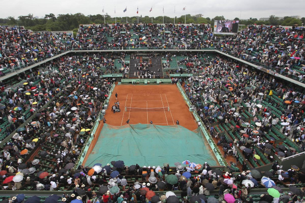 Rain suspends play; French Open final to resume on Monday - The Hindu