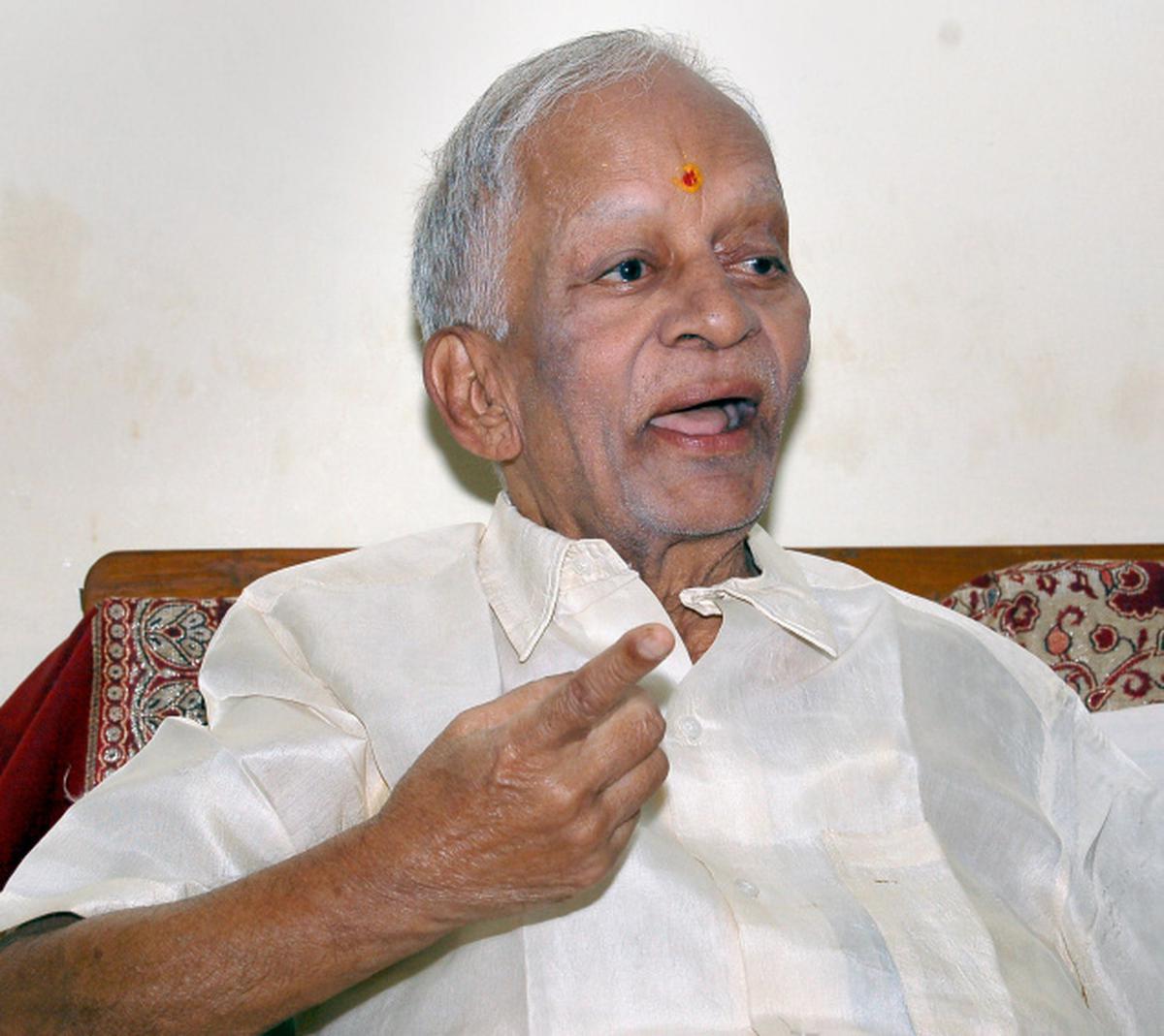 Comedian ‘Kaka' Radhakrishnan passes away at 86 - The Hindu