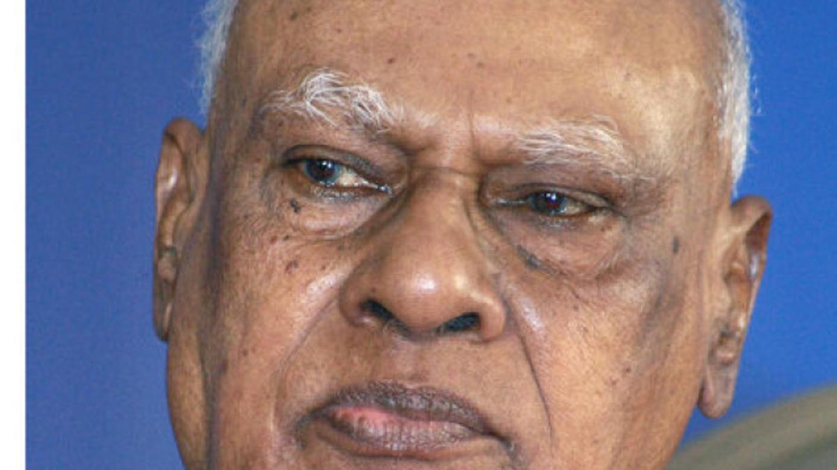 Rosaiah challenges ACB's summons in High Court - The Hindu