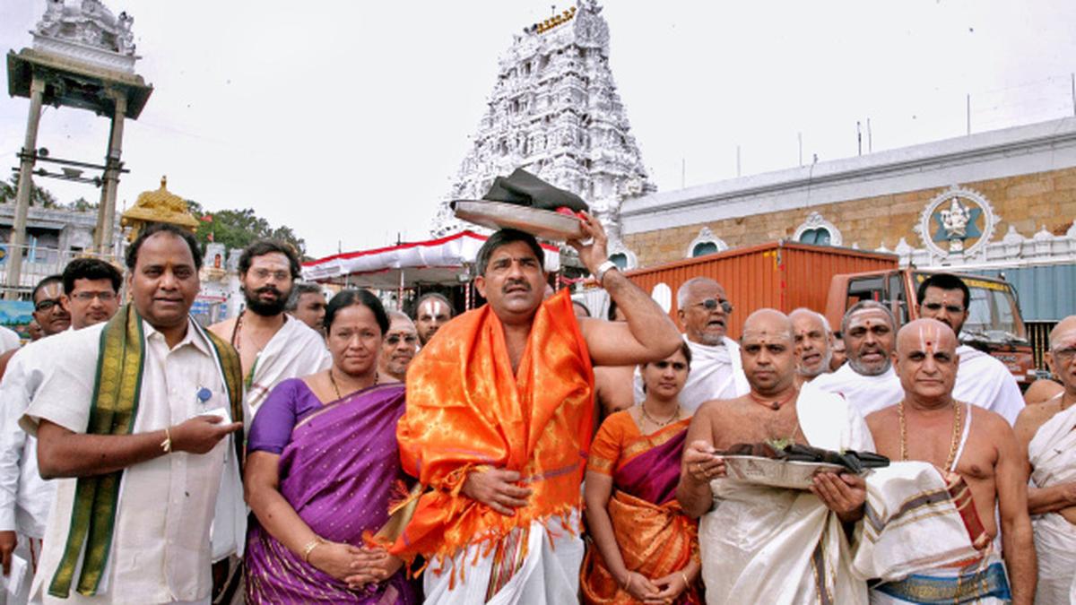 ‘Kareeri Isti’ yagnam begins in Tirumala - The Hindu