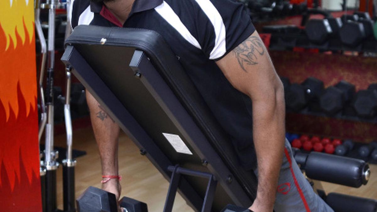 Incline bench dumbbell shrug - The Hindu