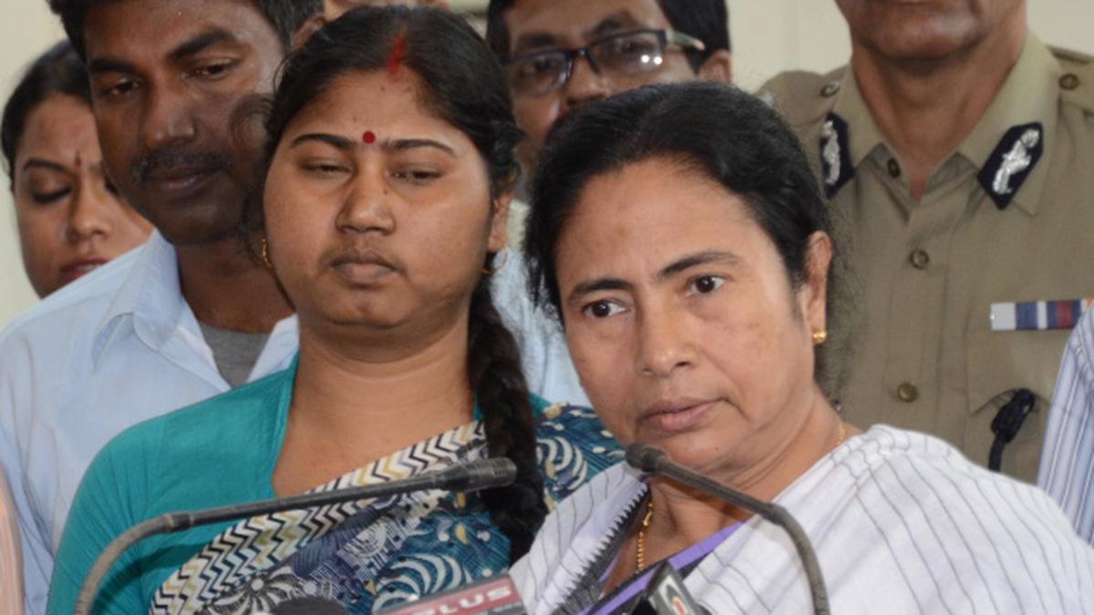 Suchitra Mahato, senior Maoist leader, surrenders in Kolkata - The Hindu